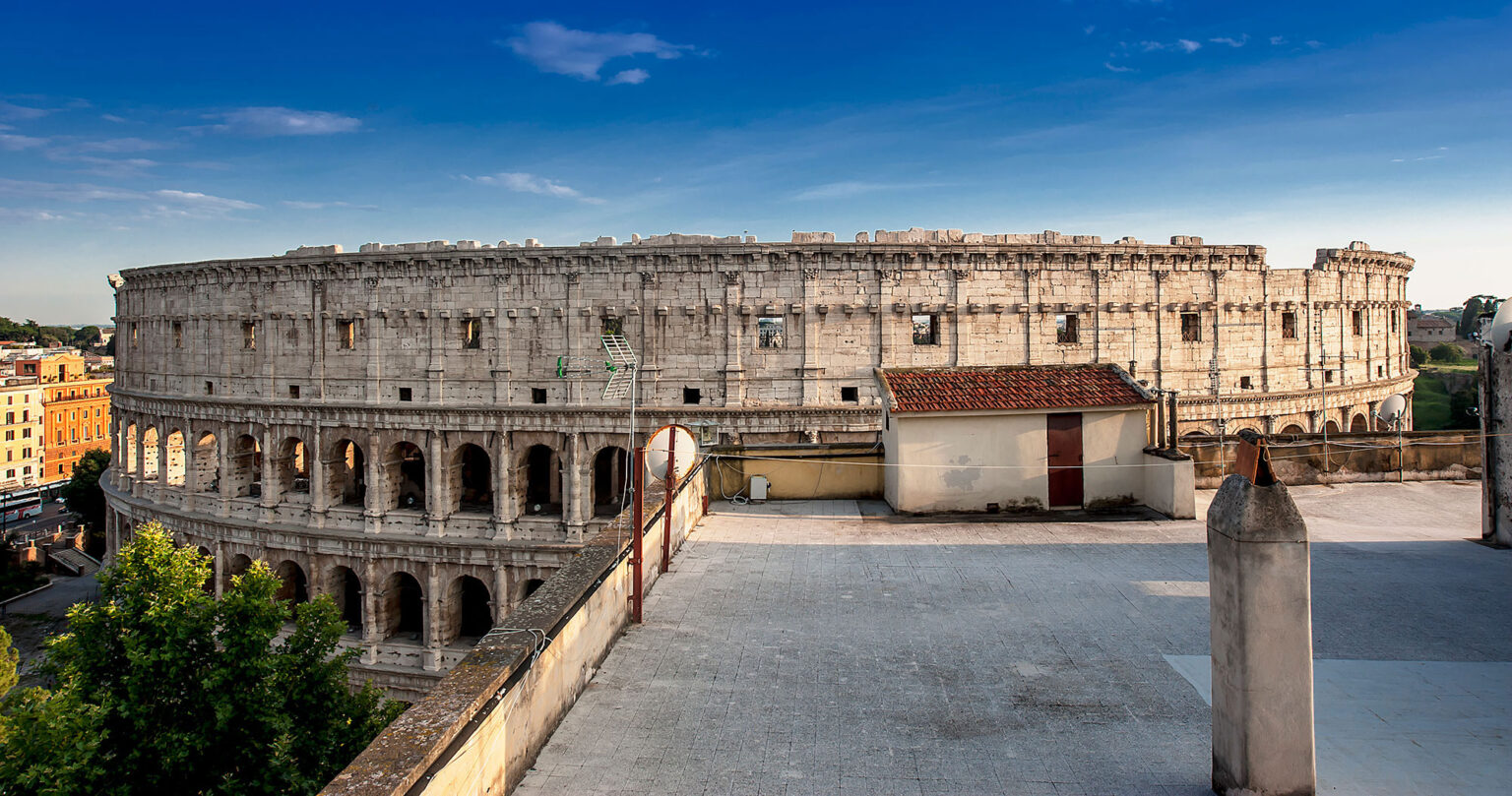 Rooftop Terrace - Colosseum Corner
